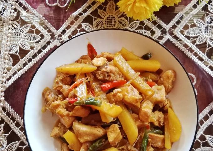 Resep Tumis Kentang Ayam oleh KasMira - Cookpad
