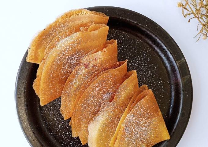 Resep Crunchy Pandan Crepes Teflon (Leker) oleh Nay's Kitchen - Cookpad