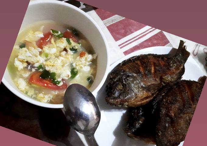 Resep Sup Telur Tomat oleh Fini - Cookpad