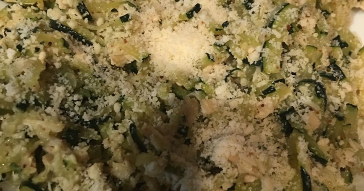 Spaguetis De Calabacín Con Sobras De Pollo Asado Migado Con Queso ...