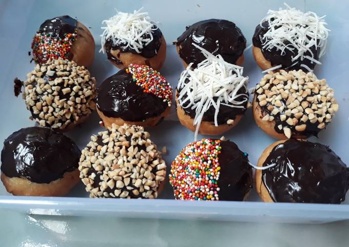 Resep Donat toping oleh Ulya Azet - Cookpad