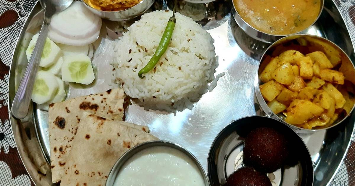 Restaurant style veg thali Recipe by Barnali Samanta Khusi - Cookpad