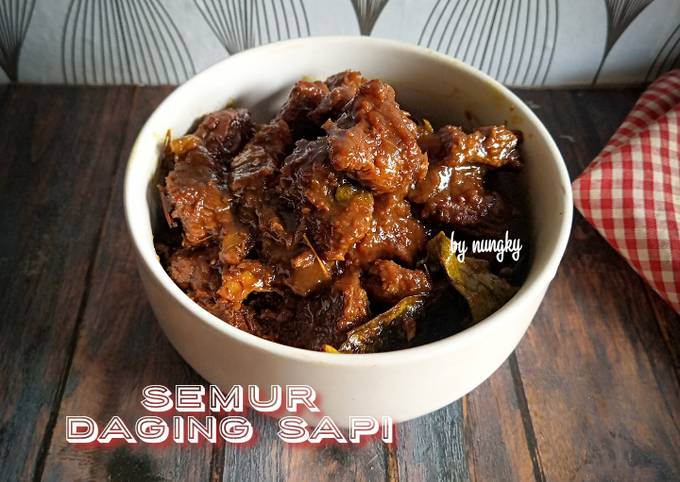 Resep Semur daging sapi oleh Nungky Wijaya - Cookpad