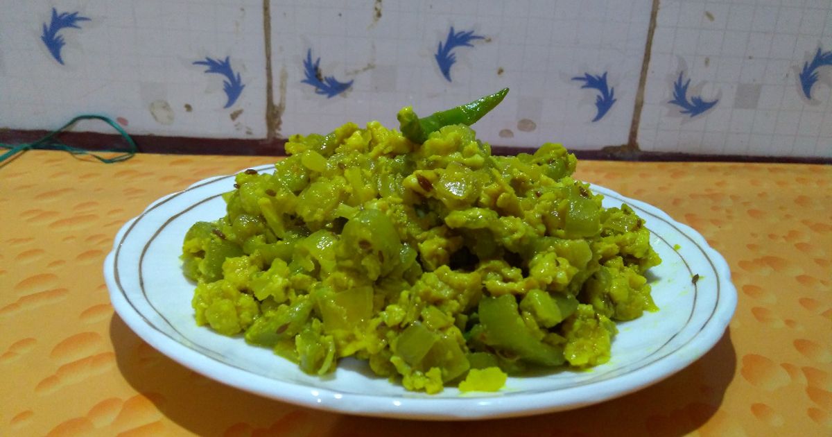 Snake Gourd Egg Sabzi Recipe by Deepsikha Datta - Cookpad