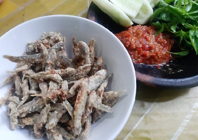 Resep Wader goreng sambal kemangi oleh CITRA - Cookpad