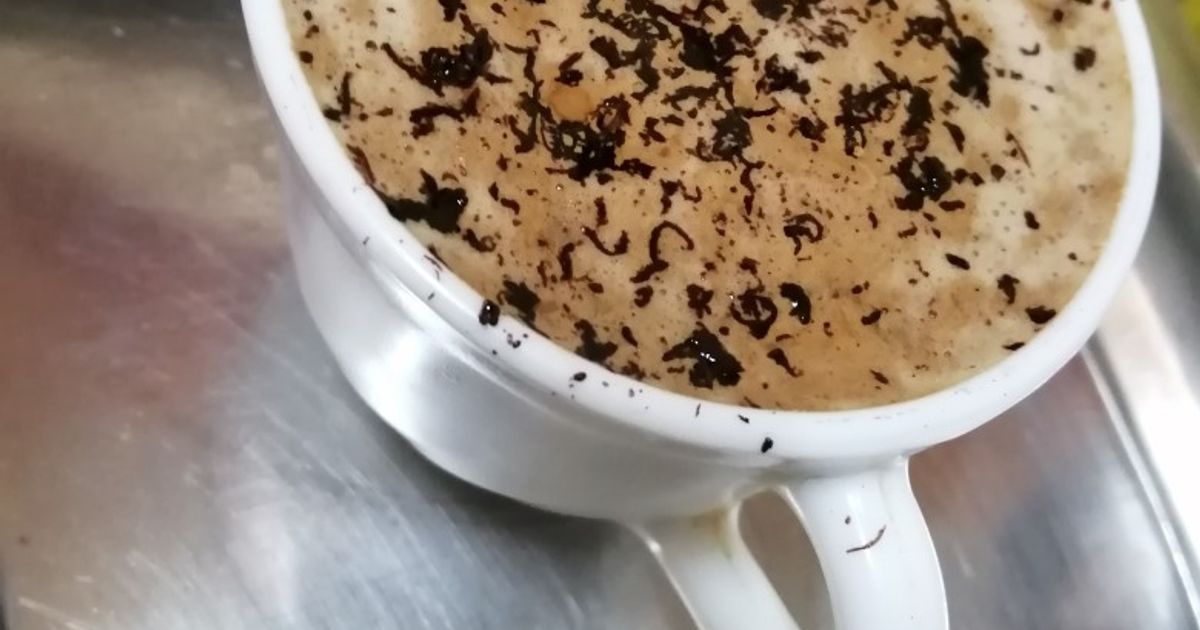 Ferrero Dalgona Coffee #Dalgonacoffeechallenge Recipe by Fazila - Cookpad