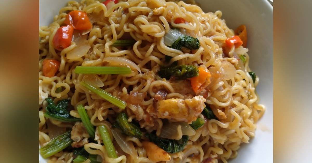 Resep Indomie Goreng resep kakek oleh adisty - Cookpad