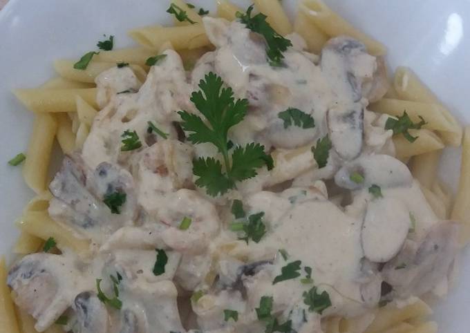 Macarrones Con Gambas Y Champiñones Receta De Laila Cookpad