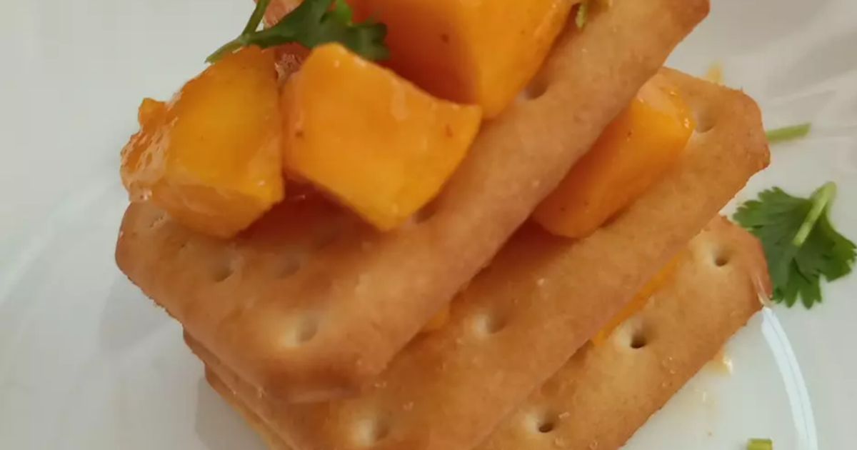 Mango Salsa Crackers Recipe by Mariam Azeem (Umme Sarim) - Cookpad