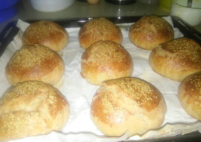 Brown buns Recipe by grace andeso - Cookpad