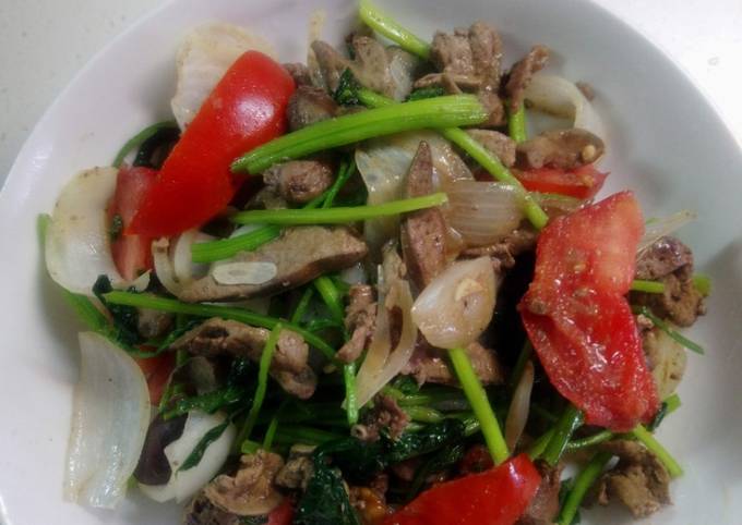 Cách Làm Món Lòng gà xào rau củ của Đông Đặng - Cookpad