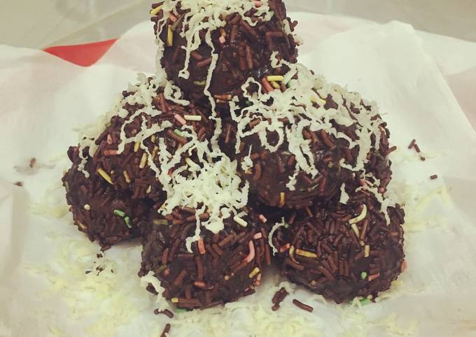Resep Choco balls with cheese oleh devin davianty - Cookpad