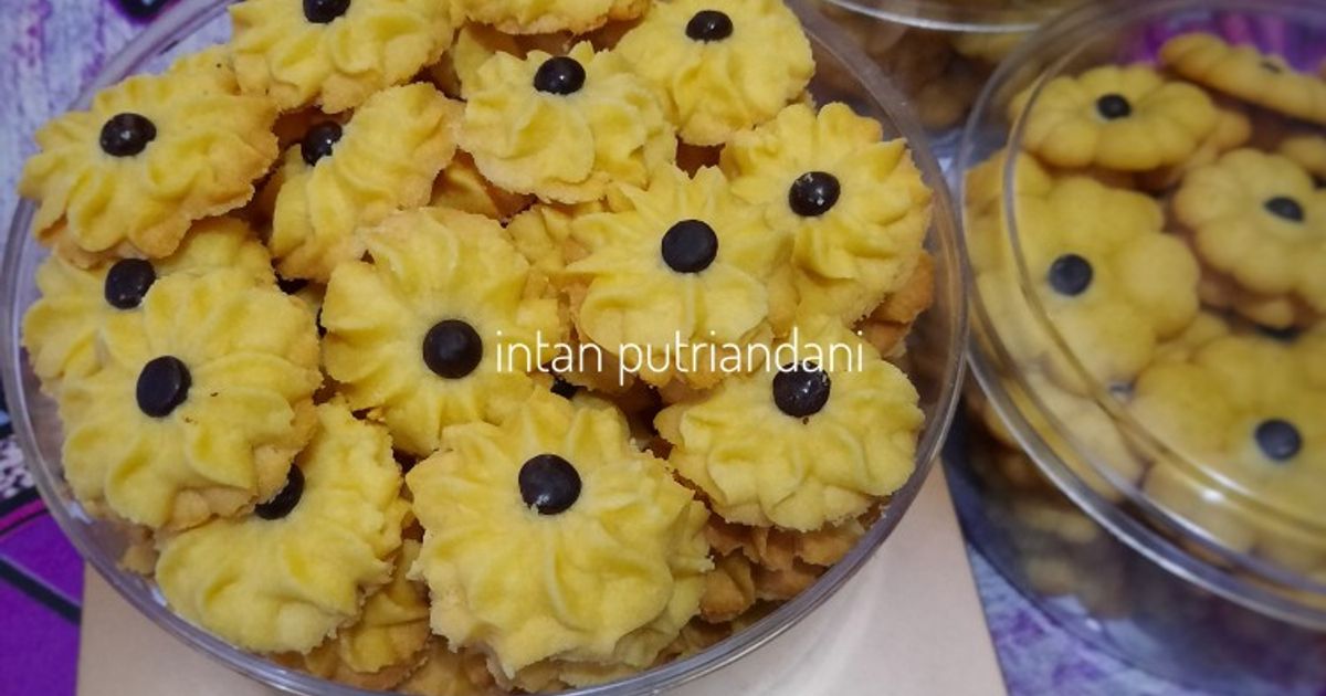 Resep Kue Semprit Mawar #1 oleh IntanPutriii - Cookpad