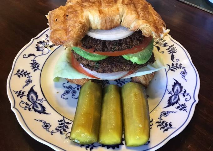 California Farm Healthy “Superiority” Cheeseburger Recipe by Hobby ...