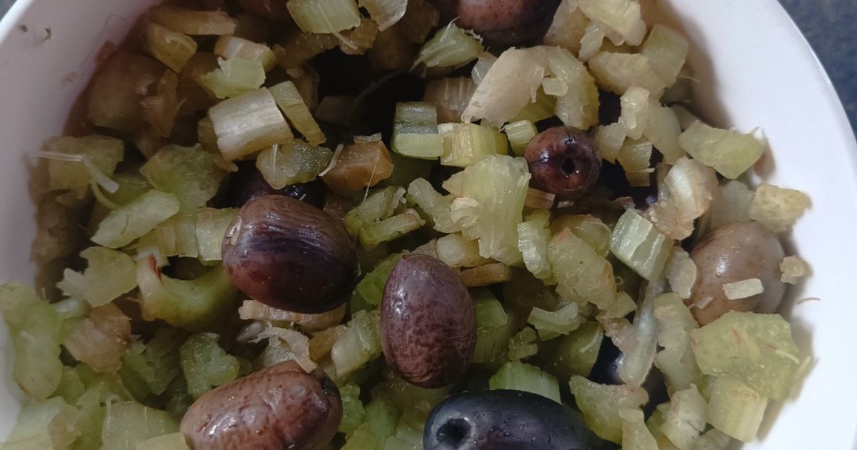 Ensalada Tradicional De Penca Con Aceitunas Receta de Luis Miguel Navia ...