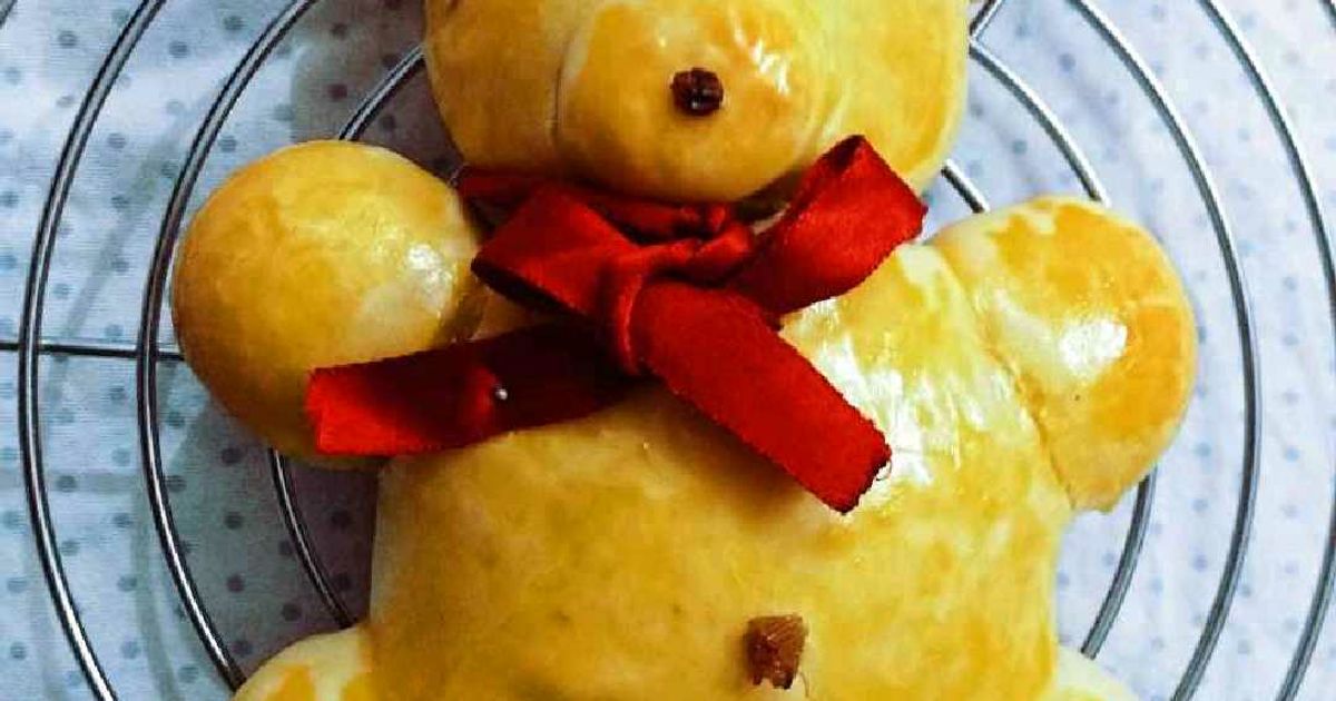 Sweet Teddy Bear Bread Recipe by Abhinit Kaur Chawla - Cookpad