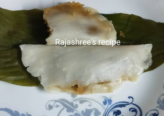 हळदीच्या पानातील पातोळ्या (Haldichya Panatil Patolya Recipe In Marathi ...