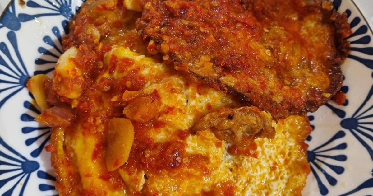 Resep Telur ceplok balado oleh Kartika Merliana - Cookpad