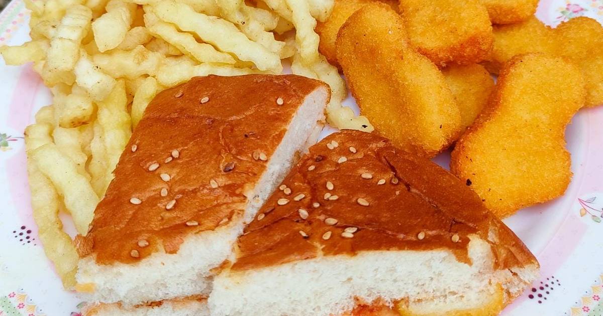 Nuggets Bun Sandwich 🥪🥪 Recipe by Umme Ahmad - Cookpad
