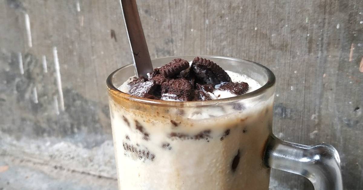 Resep Oreo white coffee milk oleh Saluna Mahira - Cookpad