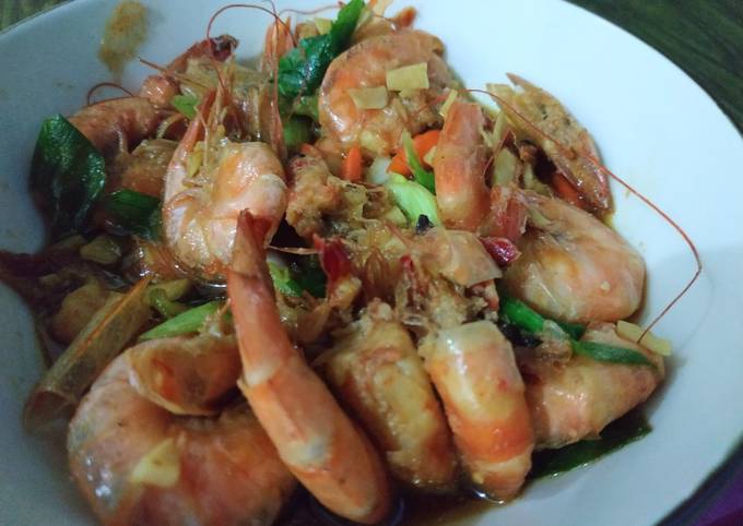 Resep Udang tumis oleh Zenzen_dame - Cookpad