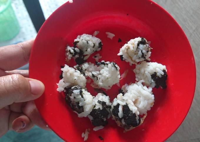 Resep Nasi kepal lele dan rumput laut oleh mimoo"aino" - Cookpad