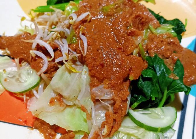 Resep Pecel spesial oleh Nyollaaa - Cookpad