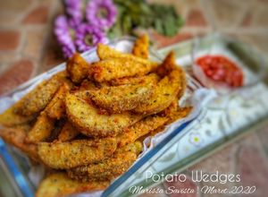 Resep potato wedges ala kafe yang crispy & gurih untuk camilan