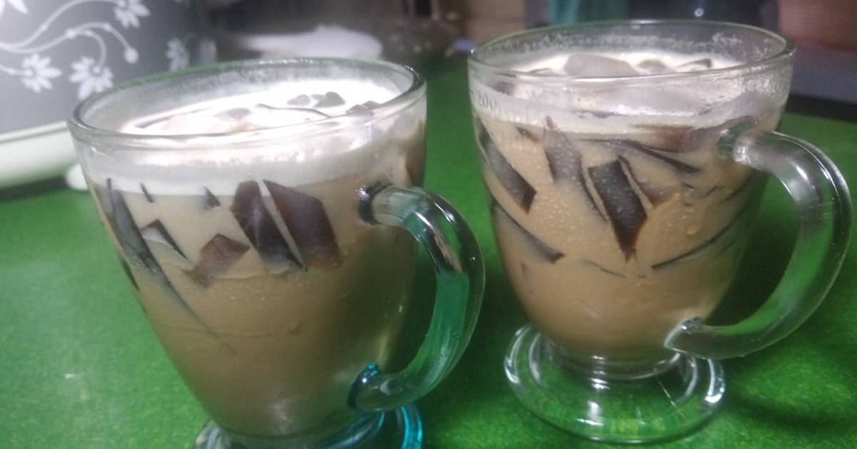 Resep Es cappuccino cincau (capcin) oleh Novyy Novietha's Kitchen - Cookpad