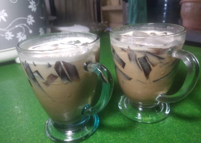 Resep Es cappuccino cincau (capcin) oleh Novyy Novietha's Kitchen - Cookpad