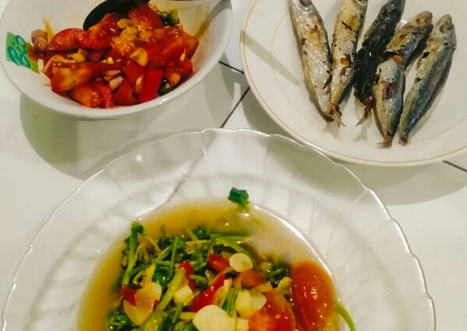 Resep Masakan rumahan (tumis selada air, pindang deles, sambal kecap ...