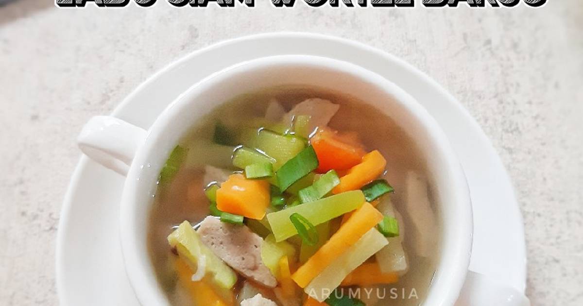 Resep Sayur Bening Labu Siam Wortel Bakso oleh Arum Yusia - Cookpad