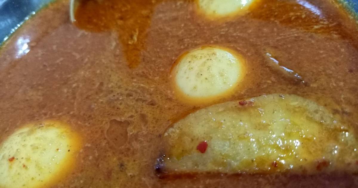 Resep Semur Telur Kentang oleh Meyer - Cookpad