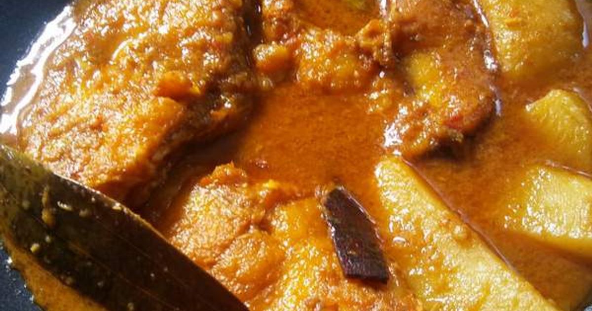 Bhetki Fish Kalia With Potato Recipe by Geetanjali - Cookpad