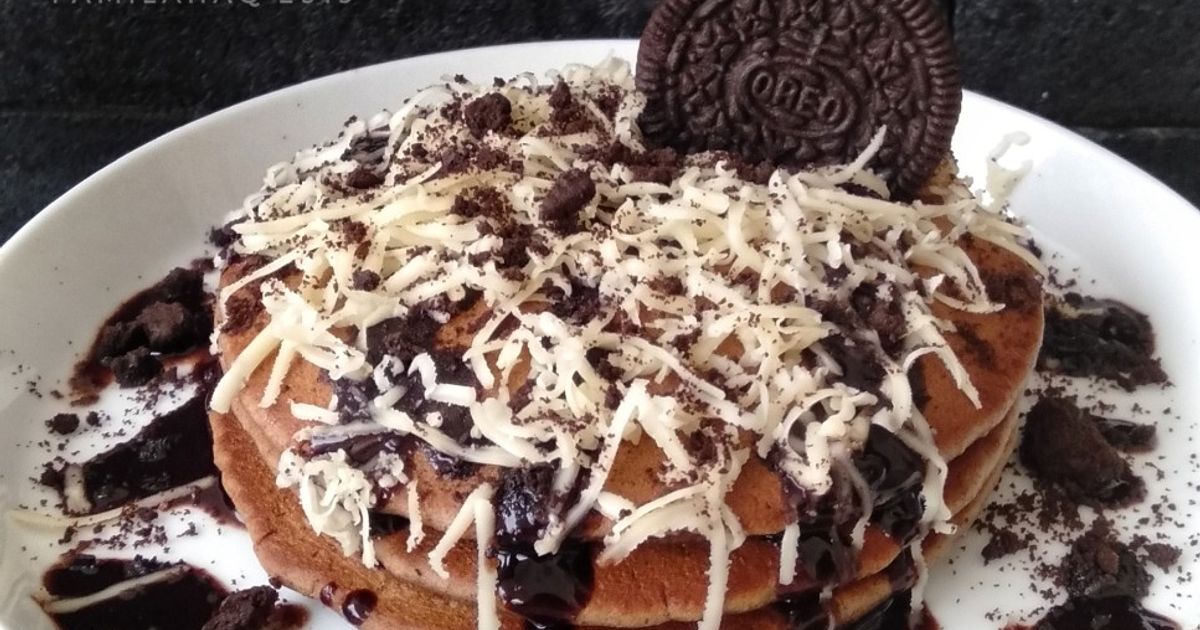 Resep Pancake Oreo With Choco Sauce oleh Mila🧕🏻 - Cookpad