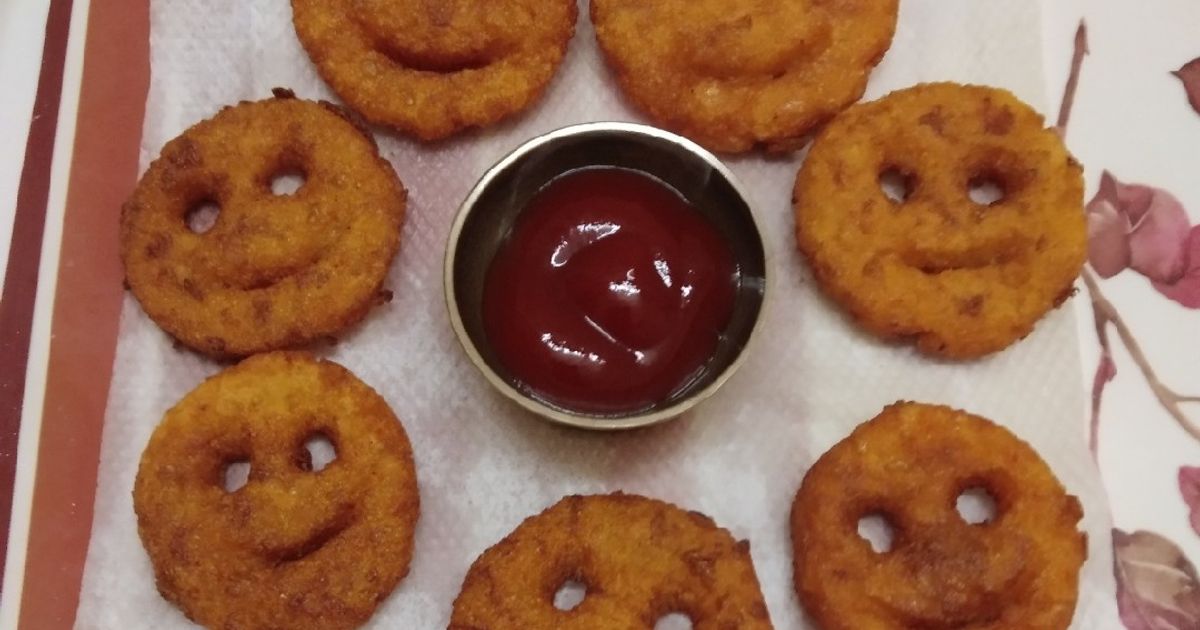 Smiley Potato Snacks Recipe by Veena Pawar - Cookpad