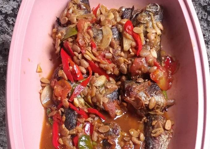 Resep (442) Tongkol Masak Tauco oleh Kiarra Cookies n Cakes - Cookpad