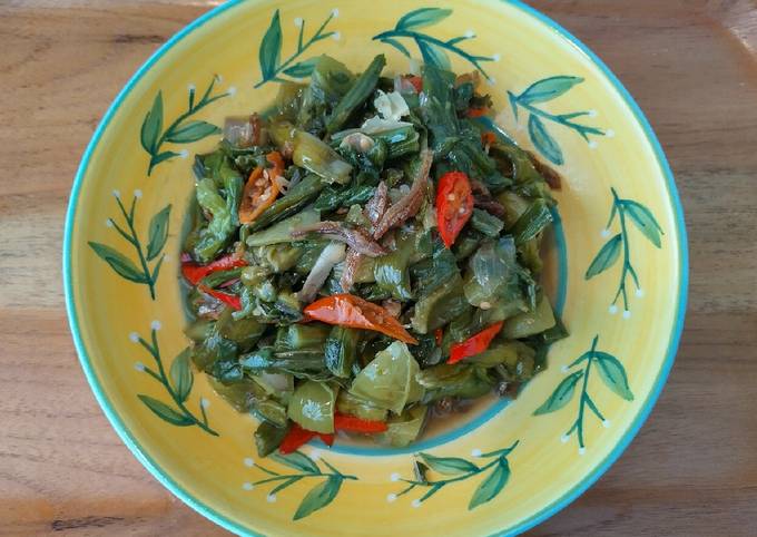 Resep Tumis Genjer Ikan Teri oleh Ummu Salma Muhammad - Cookpad