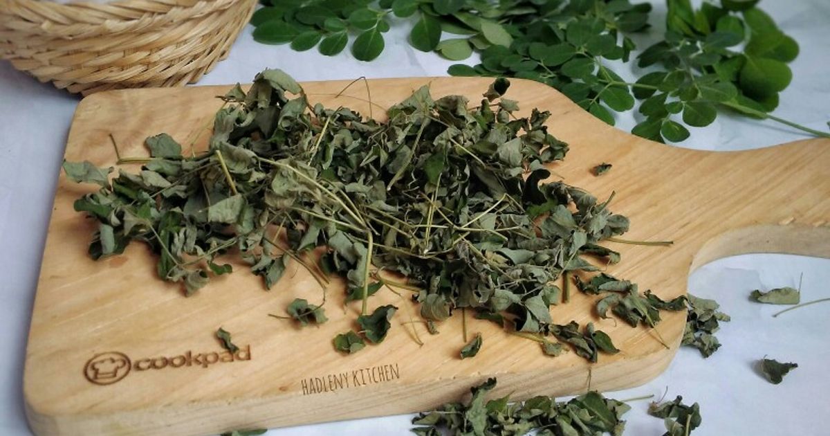 Resep Moringa Tea (Teh Daun Kelor) oleh Hadleny Kitchen - Cookpad