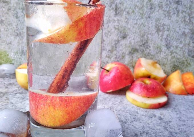 Resep Infus Water Apel Kayu Manis oleh Ratna Anam Yui Eba - Cookpad