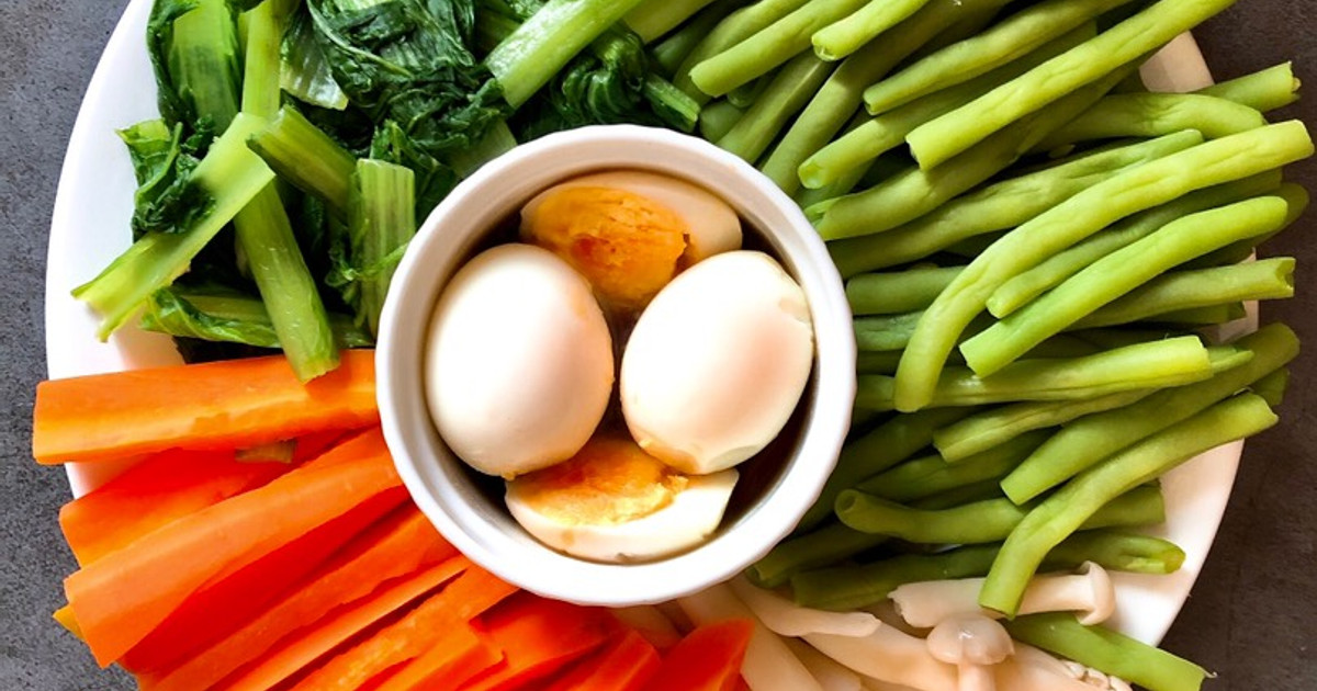 Cách Làm Món Rau Củ Luộc Chấm Nước Mắm Dằm Trứng Lòng đào của Emily Luu ...