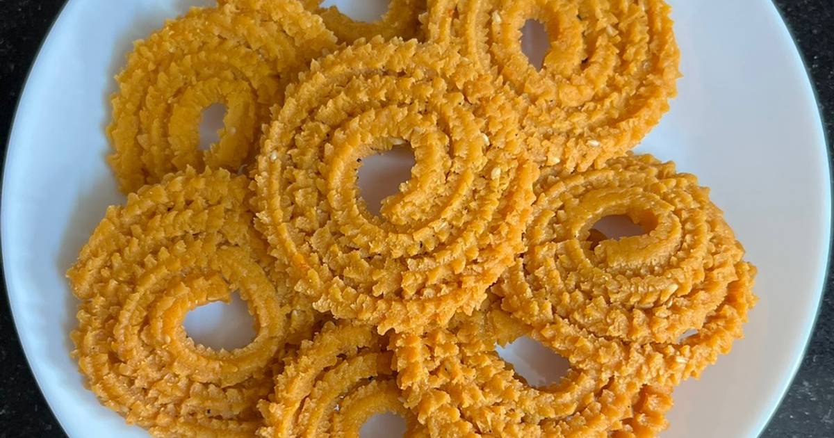 Moong Daal & Rice Chakali Recipe by Alka Bhandari - Cookpad