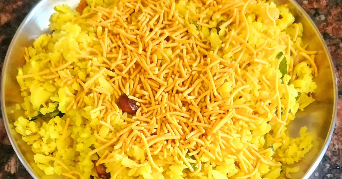 Kanda Batata Poha Recipe by Monika Jain ( Homechef) - Cookpad