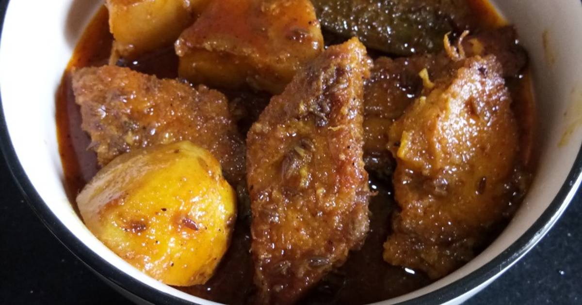 Chana dal-cabbage cake in gravy Recipe by Shampa Das - Cookpad