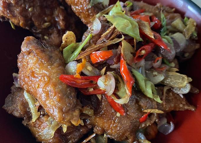 Resep Ayam Cabe Bawang oleh Dwie Intan Yuniarti Santoso - Cookpad