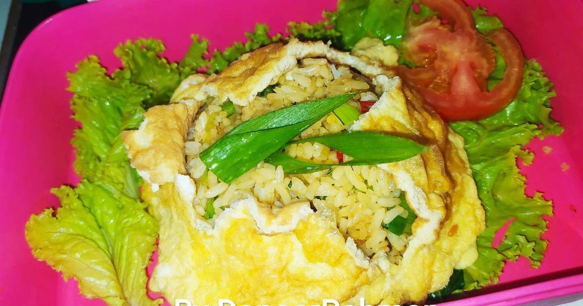 Resep Bekal Simpel Nasgor Selimut oleh Anisyah Puspita Sari - Cookpad