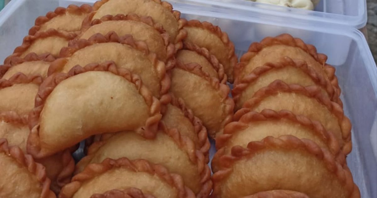 Resep panada isi sayuran pedas rumahan enak dan mudah - Cookpad