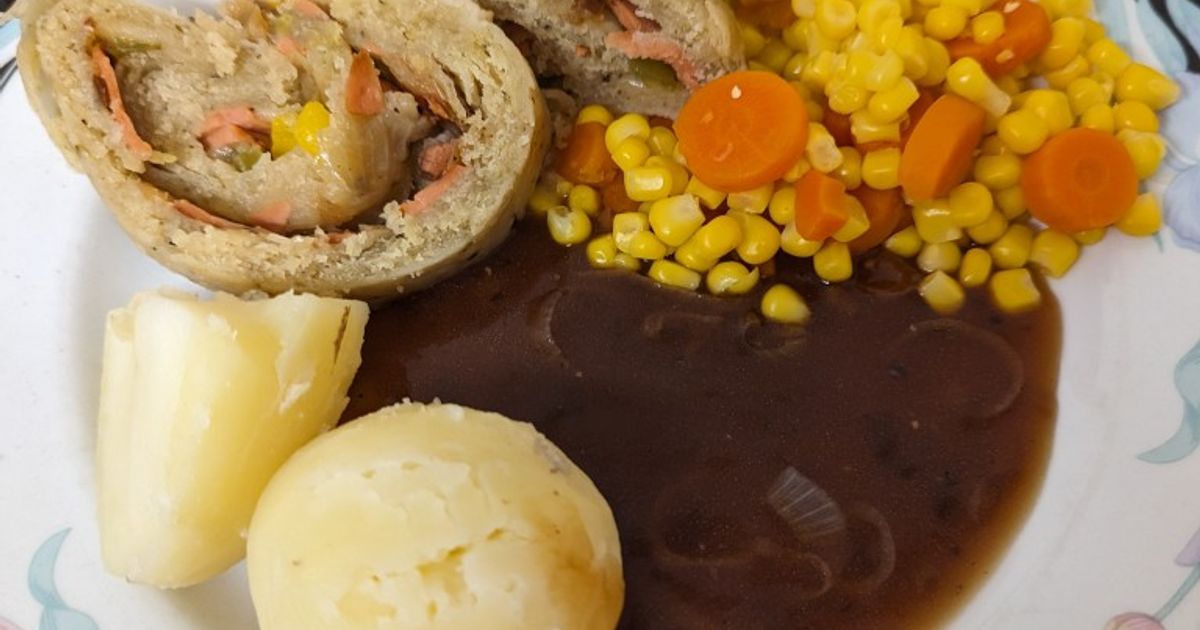Vegetarian Suet, Bacon And Onion Roly Poly Recipe by Robin Bligh. - Cookpad