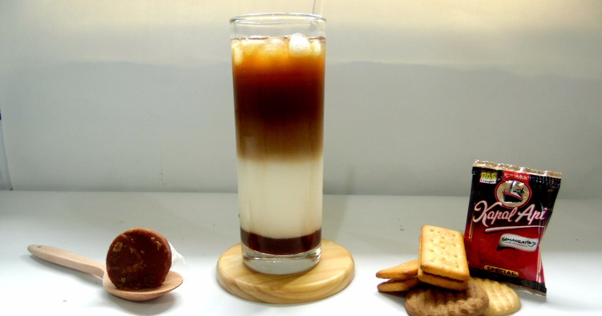 Resep Es Kopi Susu Gula Merah | Iced Coffee oleh OPPETIT - Cookpad