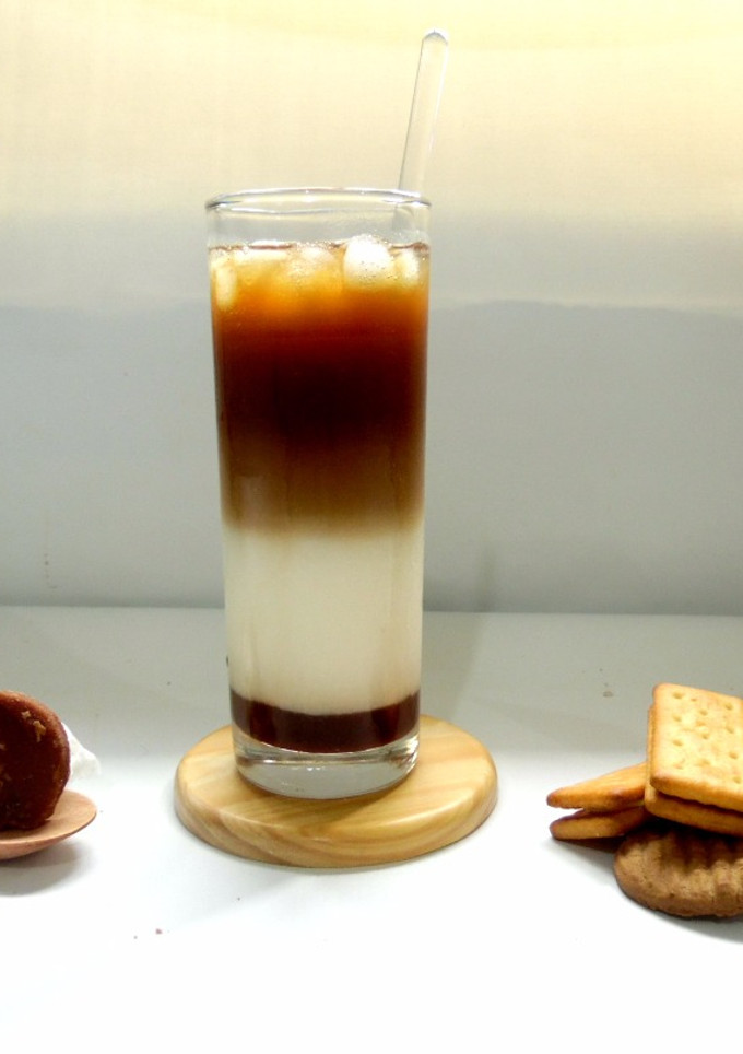 Resep Es Kopi Susu Gula Merah | Iced Coffee oleh OPPETIT - Cookpad